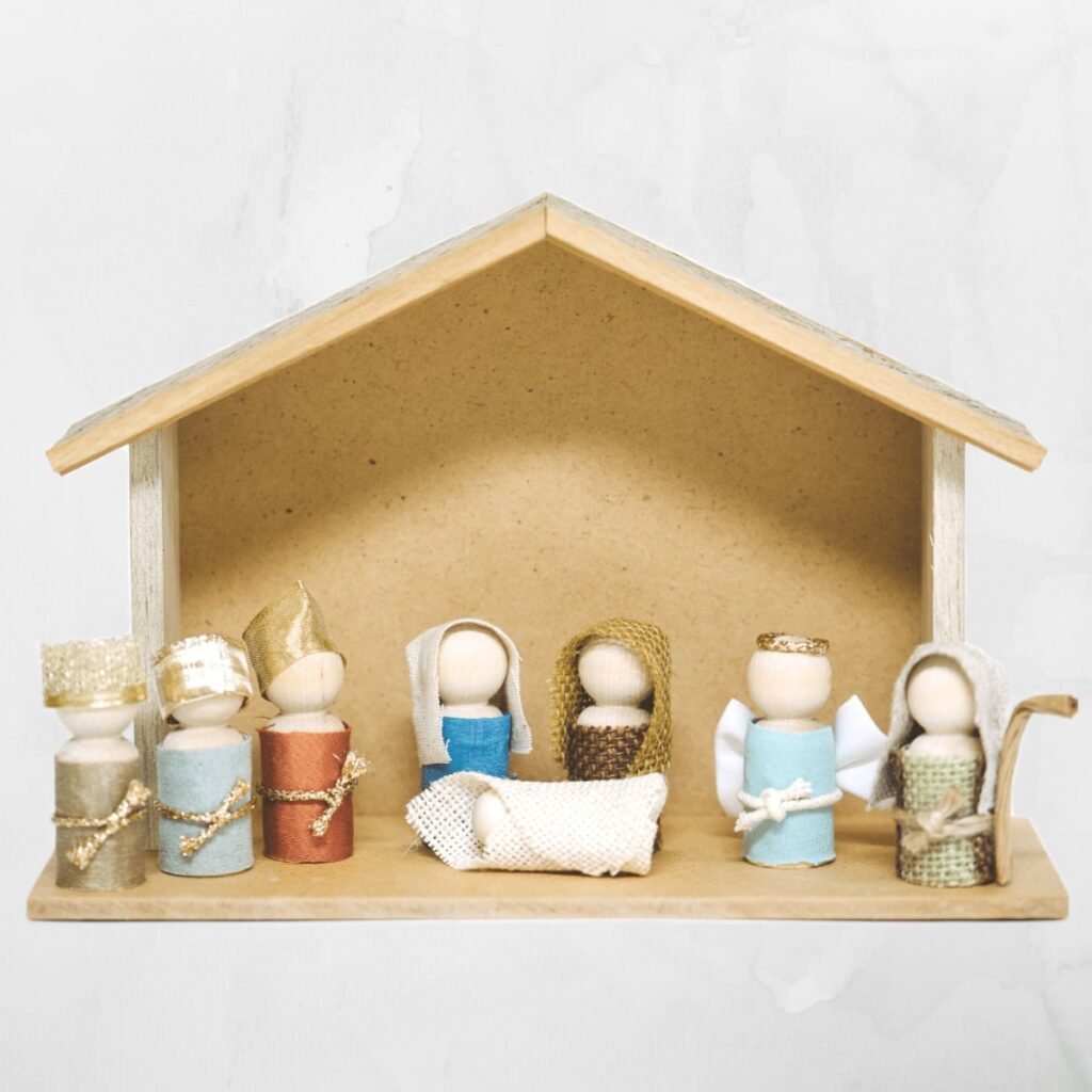 How to Make a Wooden Peg Doll Nativity Set | Christmas Decor - Laura ...