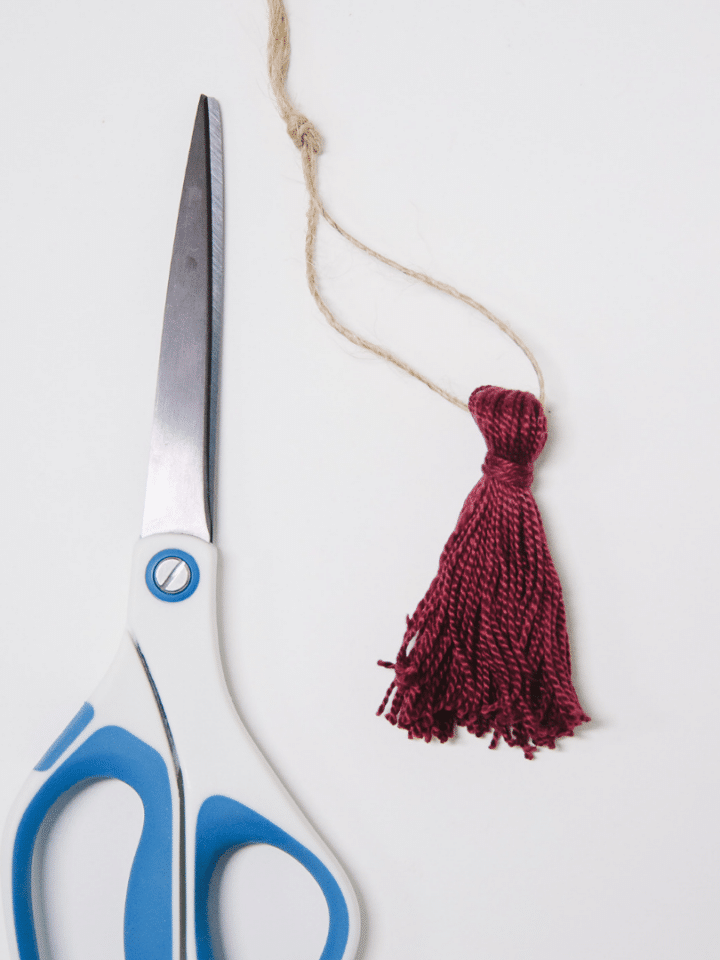 Easy Embroidery Floss Craft Ideas - Laura Radniecki