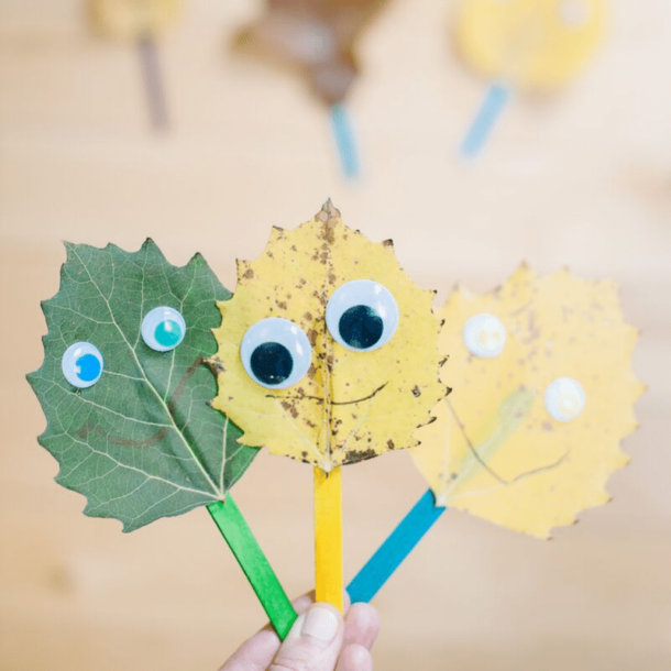 Easy Leaf Rubbing for Kids | DIY Leaf Rubbing Craft