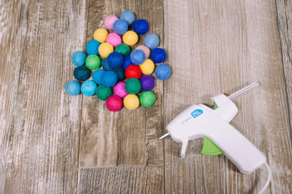 How to Make a Felt Ball Coaster | DIY Felt Ball Trivet