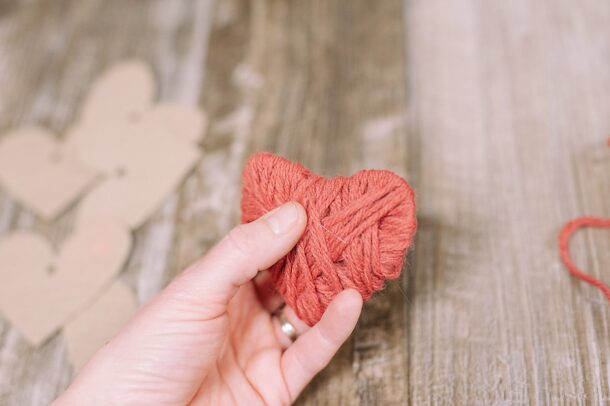 How to Make Yarn Wrapped Hearts | DIY Yarn Hearts - Laura Radniecki