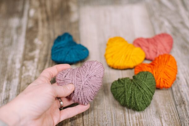 How to Make Yarn Wrapped Hearts | DIY Yarn Hearts - Laura Radniecki