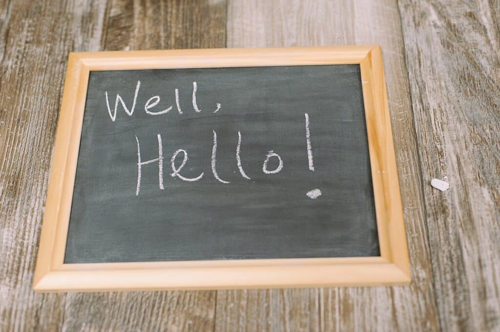 How to Make DIY Chalkboard Signs using Chalkboard Paint