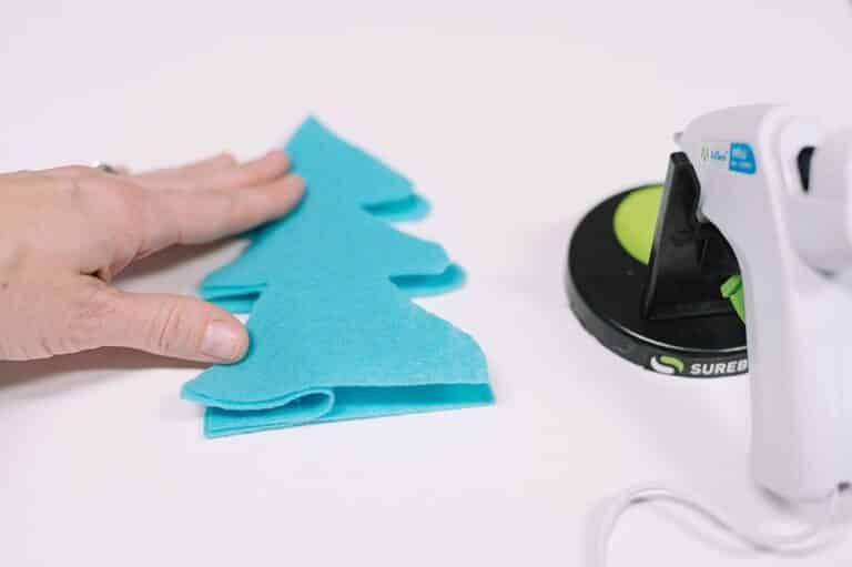 How to Make Felt Trees for the Holidays | Scandinavian Decor