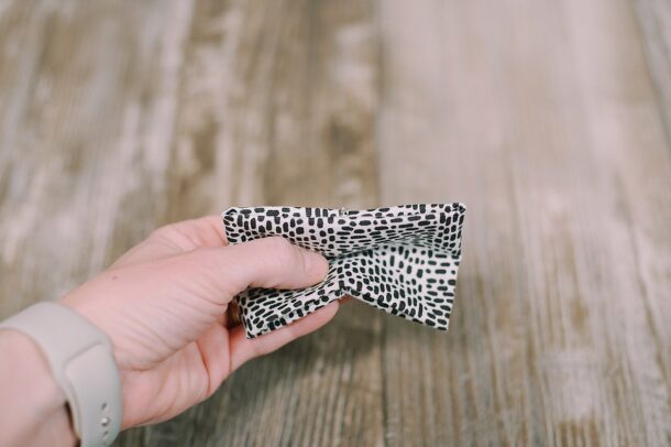 How to Make a Bow out of Fabric - Two Types of Bows