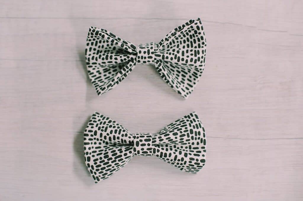 How to Make a Bow out of Fabric - Two Types of Bows