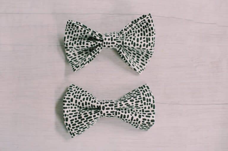 How to Make a Bow out of Fabric - Two Types of Bows