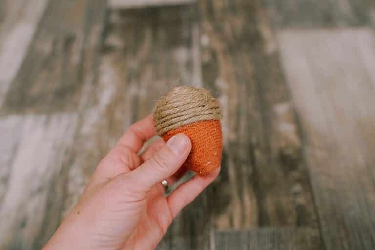 DIY Fall Acorns using Yarn-Wrapped Plastic Easter Eggs