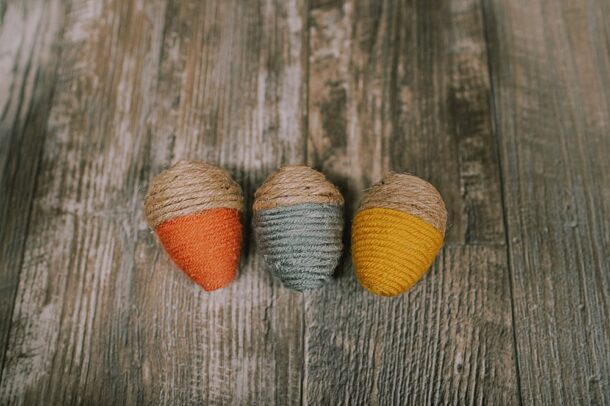 DIY Fall Acorns using Yarn-Wrapped Plastic Easter Eggs