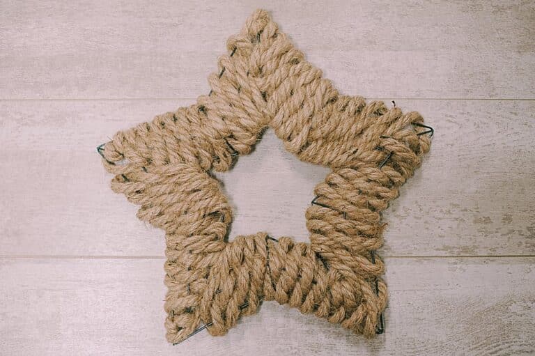 How to Make a Star Wreath | DIY Jute Star Wreath