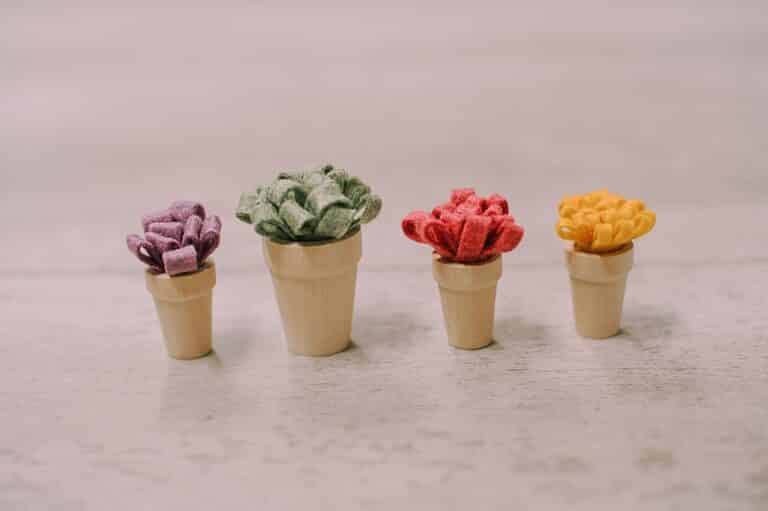 How to Make Mini Felt Mums - Laura Radniecki