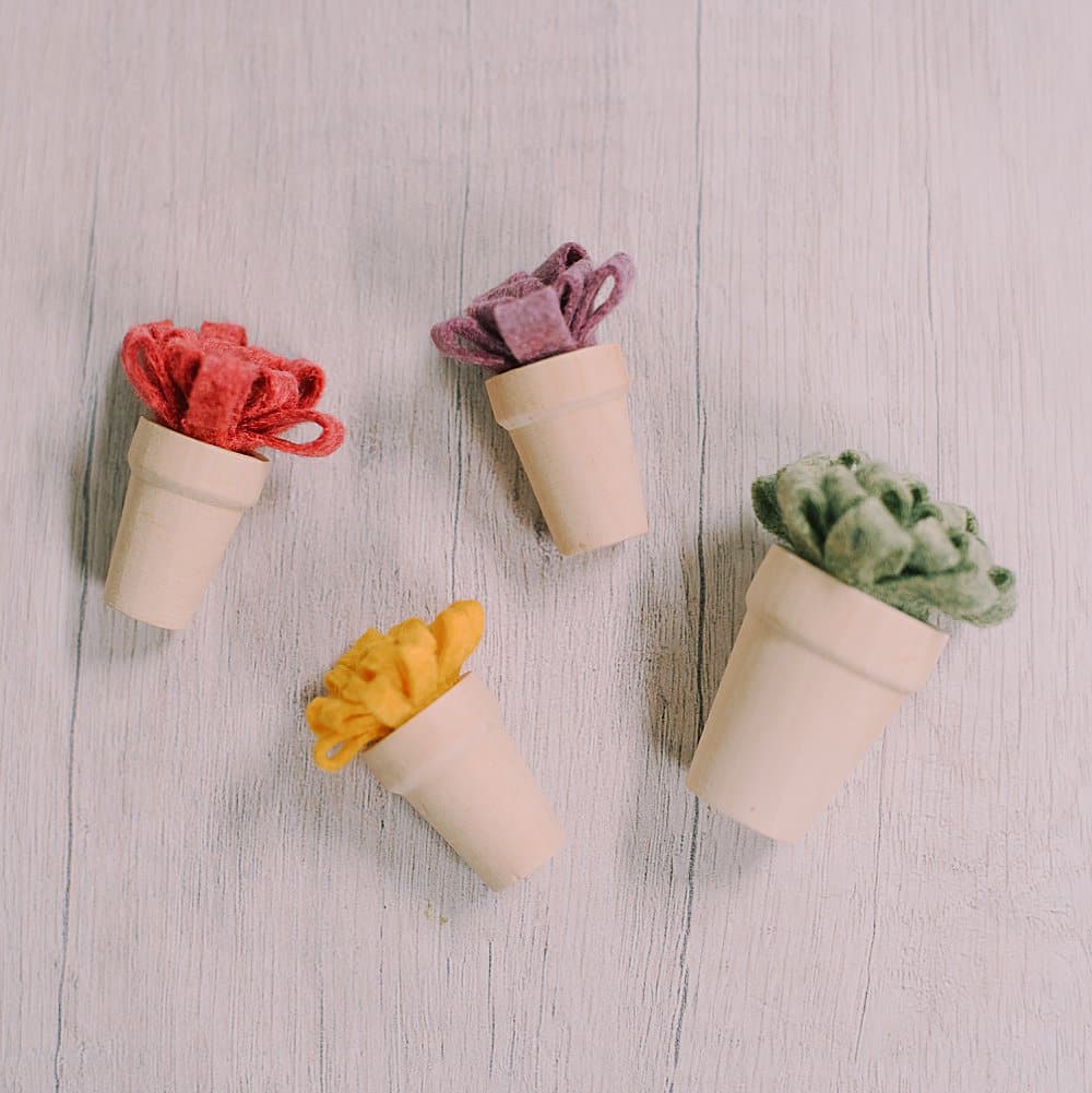 How to Make Mini Felt Mums