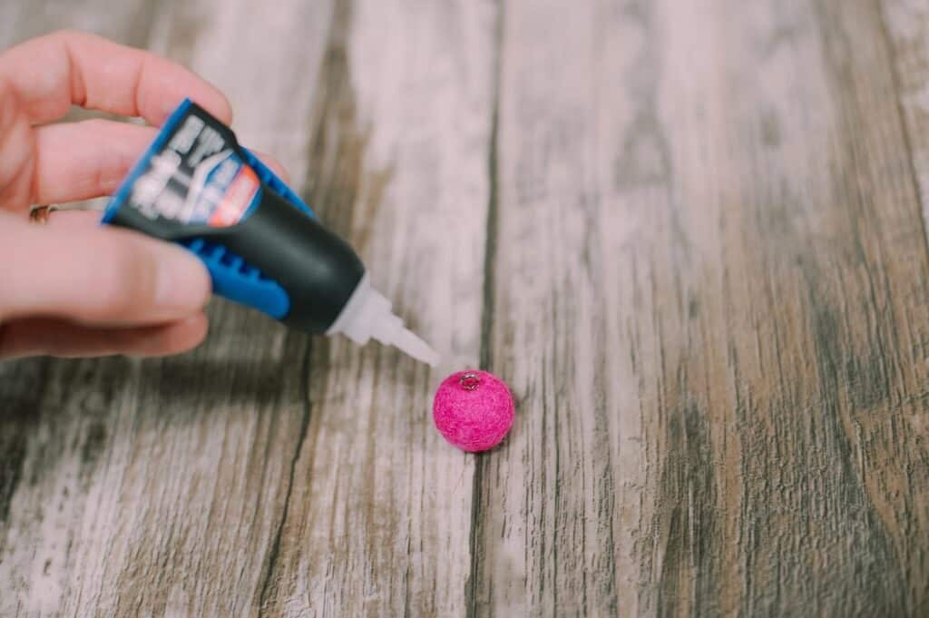 How to Make Felt Ball Earrings | Felt Ball Jewelry Ideas - Laura Radniecki