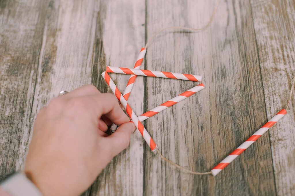 How to Make Drinking Straw Star Ornaments