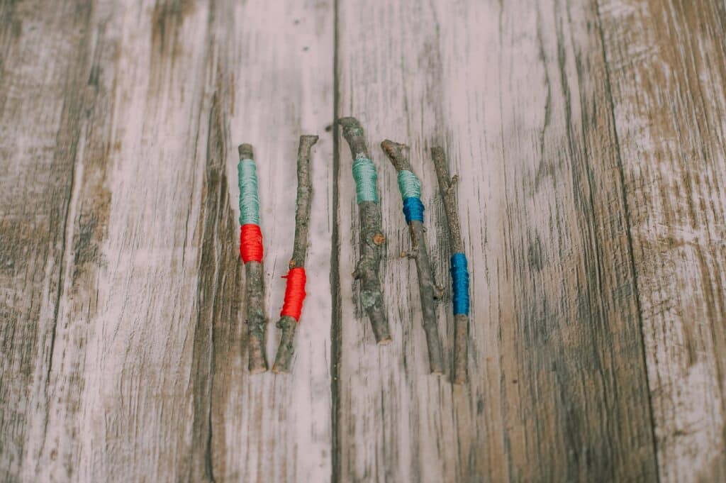 How to Make a Star Ornament using Floss-Wrapped Sticks