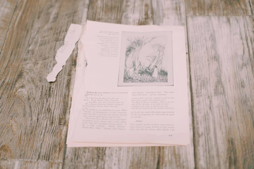 How to Make Book Page Trees | Easy Book Page Crafts - Laura Radniecki