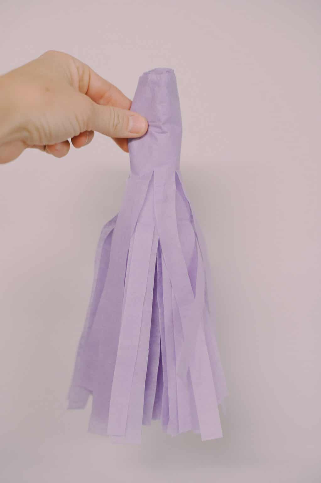 How to Make Tissue Paper Tassels | DIY Tissue Paper Crafts - Laura ...