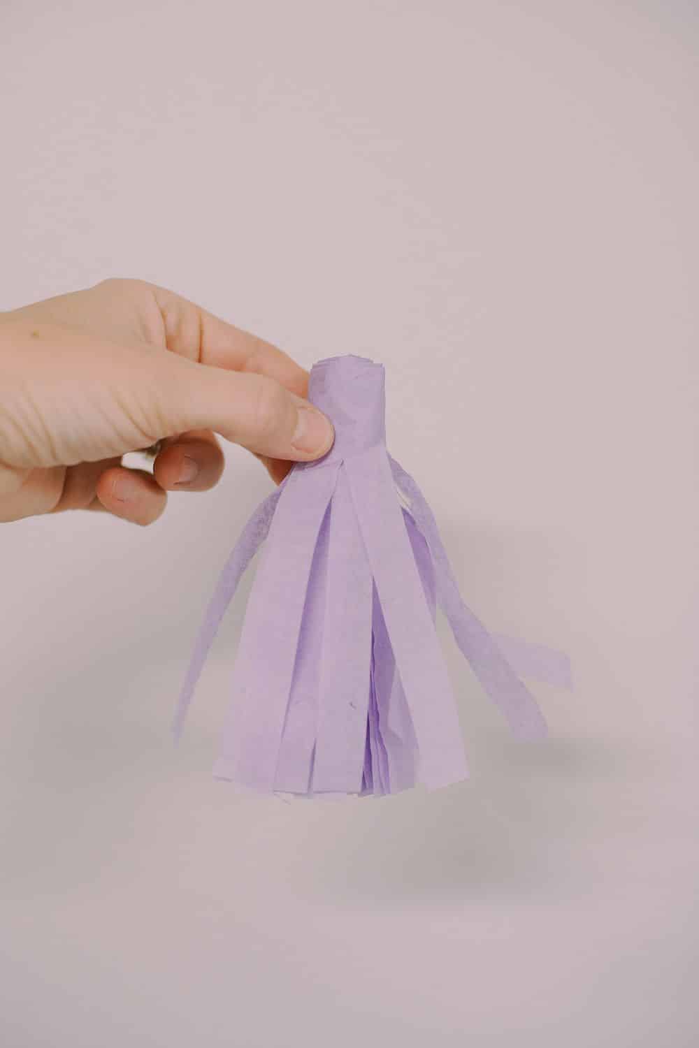How to Make Tissue Paper Tassels | DIY Tissue Paper Crafts - Laura ...